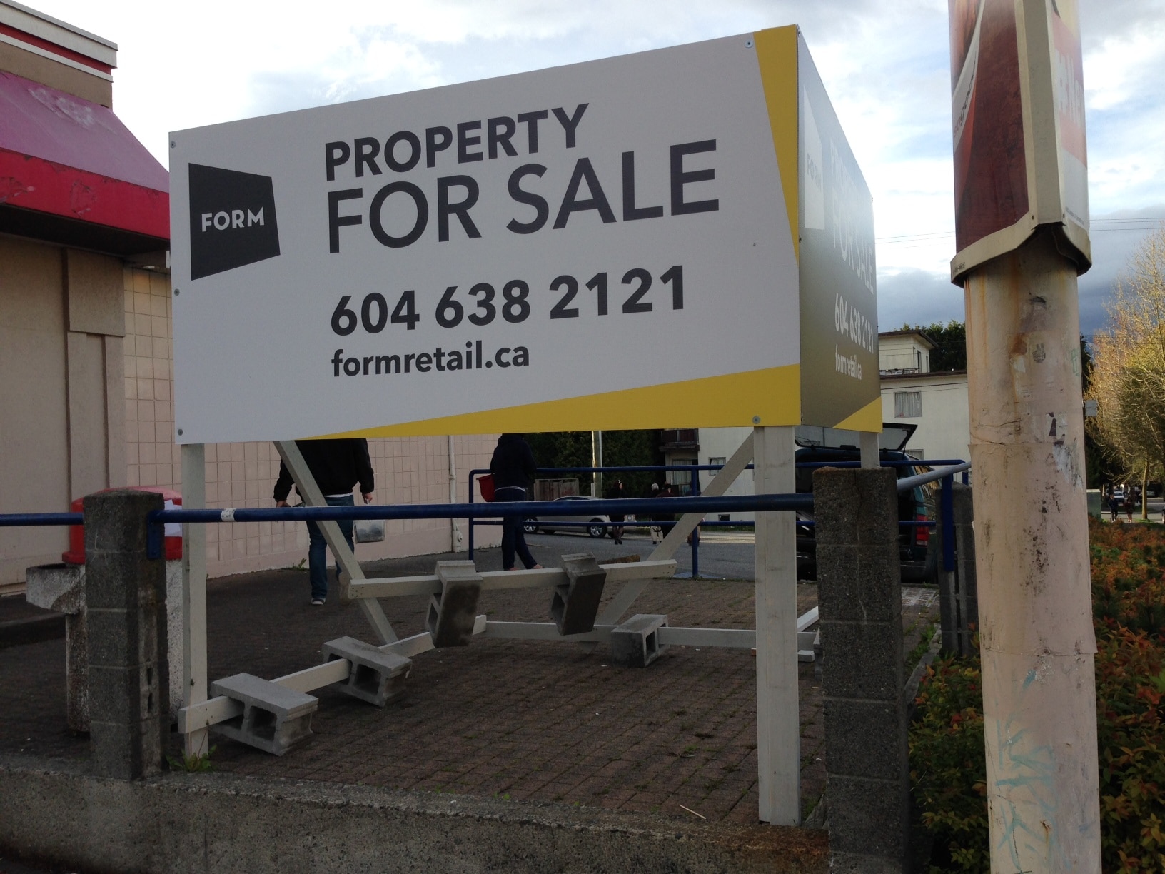 Sign Photos – Simple Sign